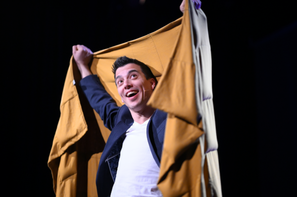 Interview met cabaretier en improvisatieacteur Andries Tunru